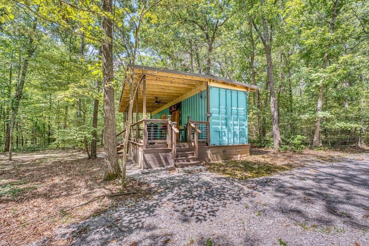 The Love Shack Container Near Buffalo River Park - États-Unis