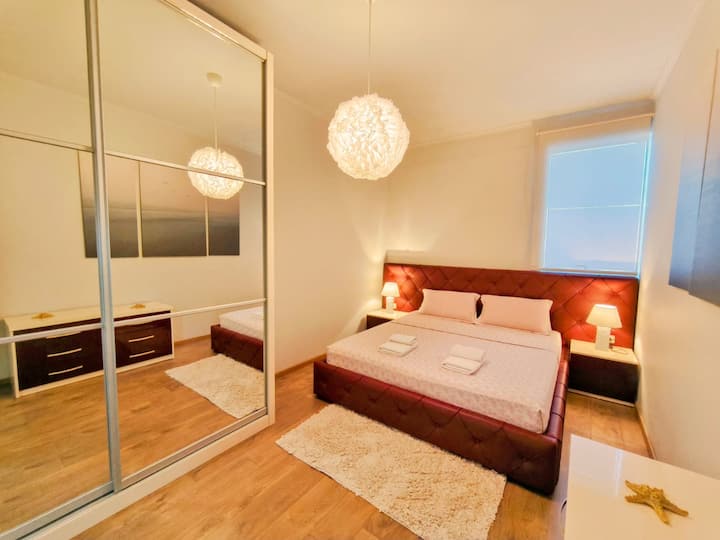 Stylish 2-bedroom Apt In Center + Free Parking - Vlorë