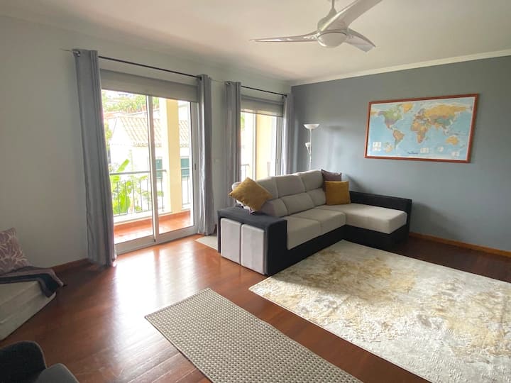 Sunniest Place In Madeira! 2- Bed Beach Apartment - Madeira