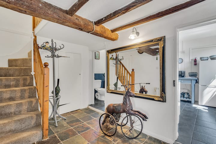 Lovely Cottage Just Outside Of Canterbury - Howletts Wild Animal Park