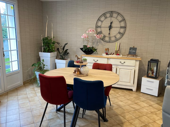 3 »Laychambresdelachapelle »Petit Déjeuner Jacuzzi - Pouzauges