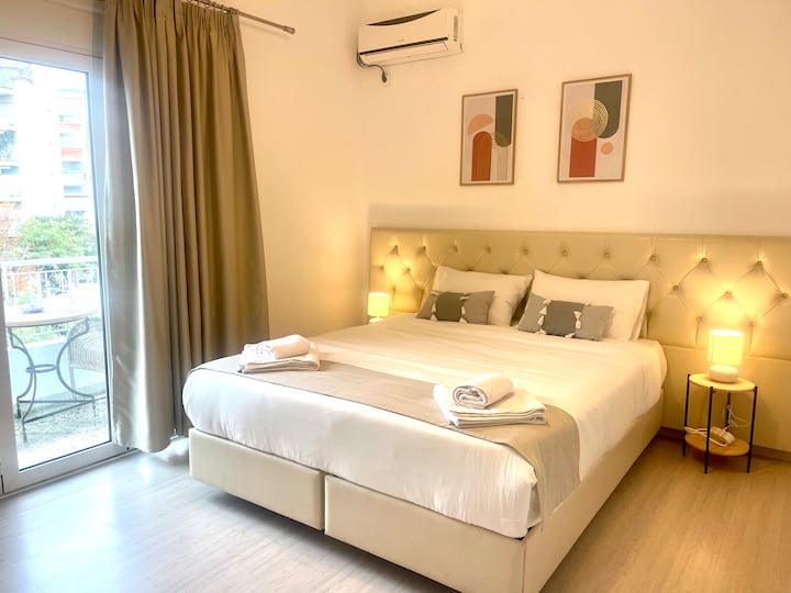 Athens Apartment 5 Min Metro Access - Athens