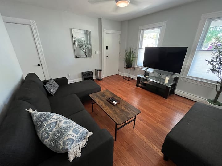 Updated Private Two Bedroom In Heart Of Montclair - Belleville, NJ