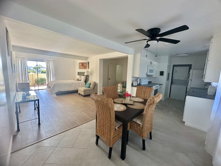 Long-term Furnished Beach Condo Rental - Oxnard, CA