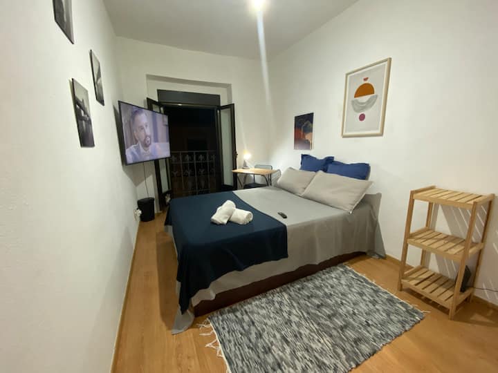 Habitación Doble Grande Y Cómoda (Madrid Centro) - Madrid