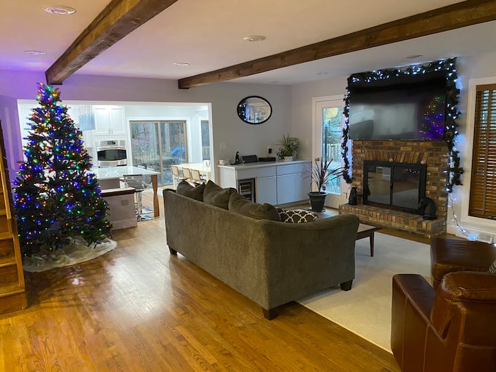 Winners Circle 5br Retreat With Tennis/pickleball - Saratoga Springs, NY