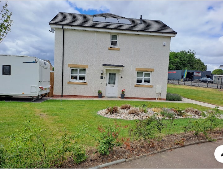 Double Bedroom Close Access For M8  Glasgow & Edin - Motherwell