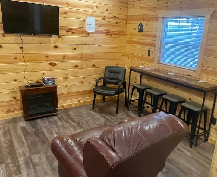 Wheatland Mo Lake Cottage - Pomme de Terre Lake, MO