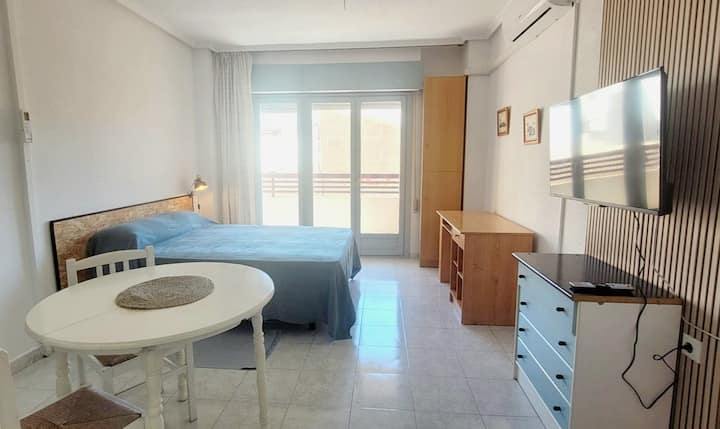 Amazing Apartment In The Center - Torrevieja