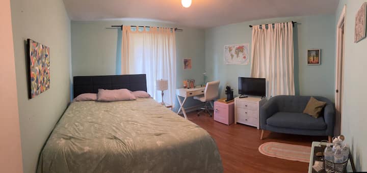 Comfy, Quiet Space Near Airport W/ Private Bath - Austin