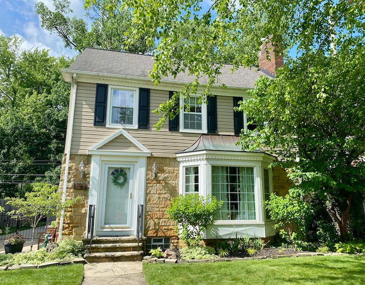 Berea Beauty Close To Baldwin-wallace University - Berea, OH