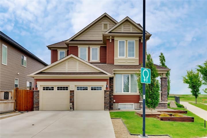 Private Entire Ensuite With Private Entrance - Airdrie