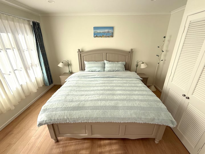 Home Beside Reserve&beach&school - Auckland