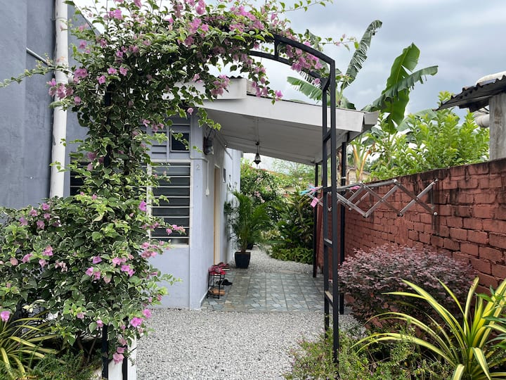 Serene 2br Cosy Riverfront Home In Ampang - Hulu Langat