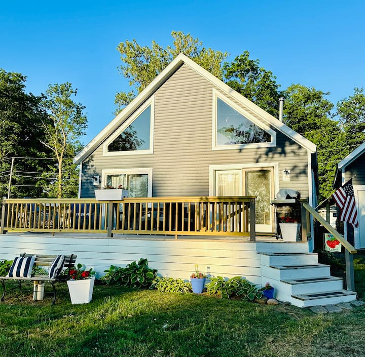 Lakefront Getaway-large Deck, Fire Pit, And Kayaks - Huntsville, OH