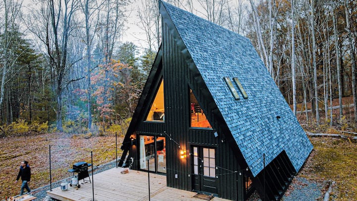 Ukihaus Hudson: Enchanting Hudson Valley A-frame - New Paltz, NY