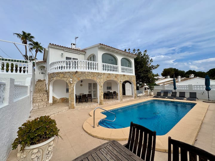 Amazing Views Pool Sleeps 10! - Moraira