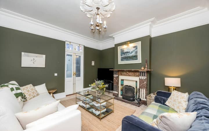 Stylish And Spacious Home In North Dublin City(d7) - Dublin, Ireland