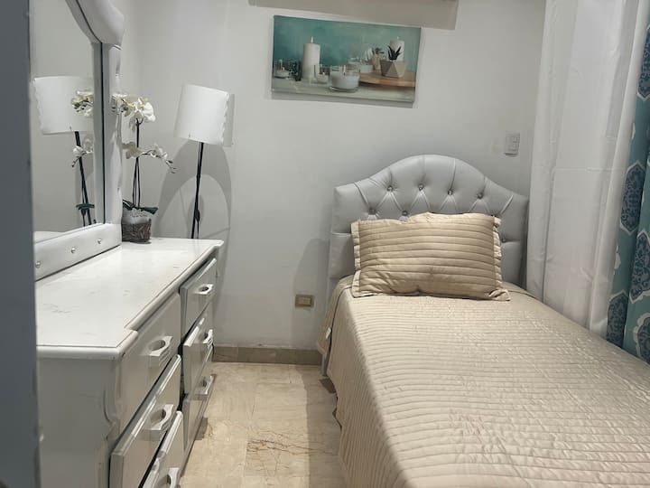 Habitación En Bella Vista Coqueta - Santo Domingo