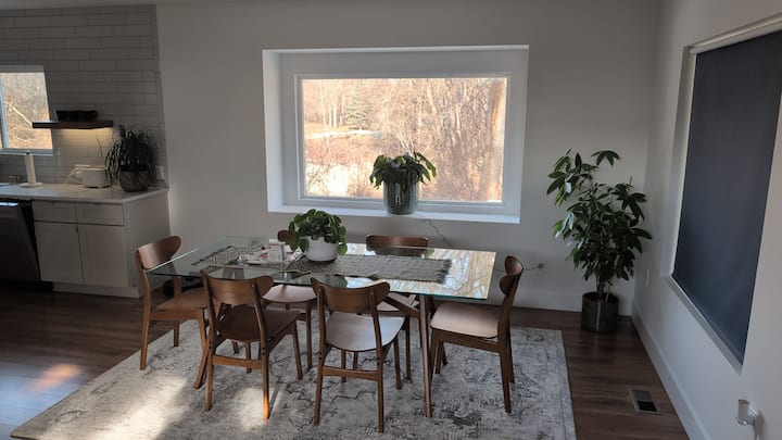 Great Place To Come And Stay Clean Modern - Grandville, MI