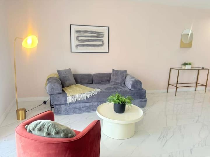 Brickell Bay View Oasis With Pool, Hot Tub, & Gym - Miami, FL