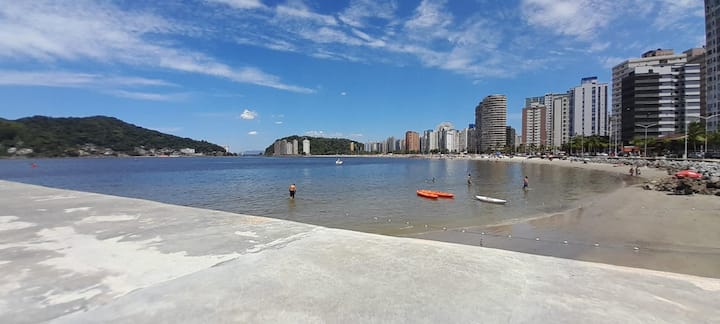 Descanso? É Com A Gente. Praia, Wi-fi E Ar Cond - São Vicente