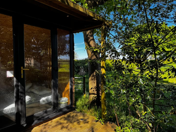The Croft: 5 Camping Cabin Pods - Optional Hot Tub - Lancashire