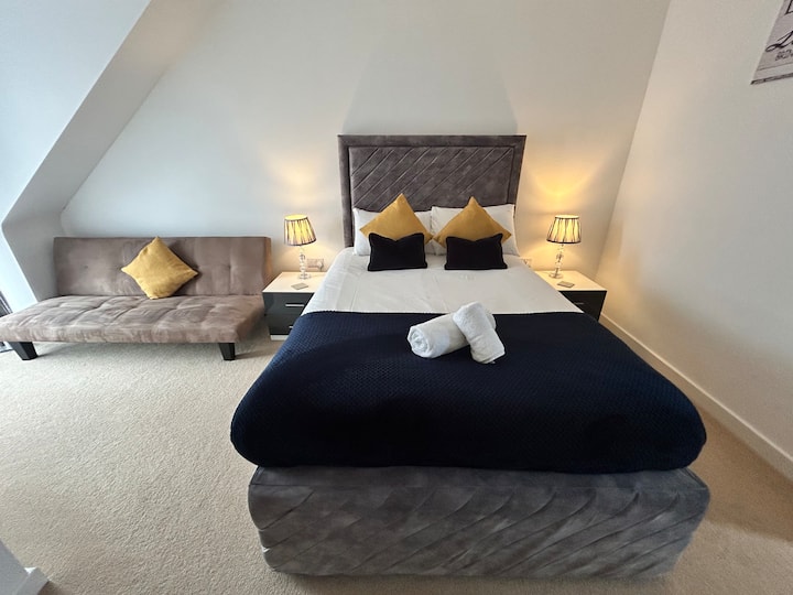 Kingsway House - Spacious 4 Bed Home In Derby - Derby