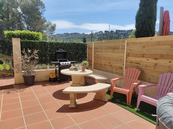 Studio Avec Terrasse & Spa 3km Calanques De Cassis - Cassis
