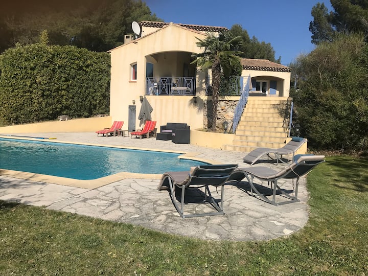 Mas Provençal Partiellement Climatisé. Piscine. - Venelles