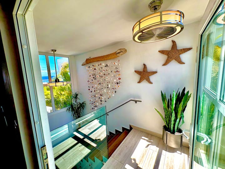 Oceanfront/pool/hot Tub/spiral Steps/viewing Patio - Barceloneta