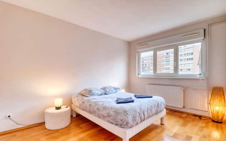 Appartement 4 Pièces (107m Carré) + Parking - Strassburg