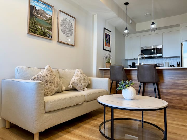 Groovy 1 Bedroom Condo In Seton - Calgary