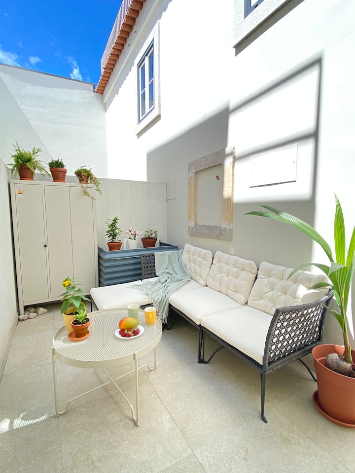 Studio With Terrace In The Heart Of Lisbon - Lisbon