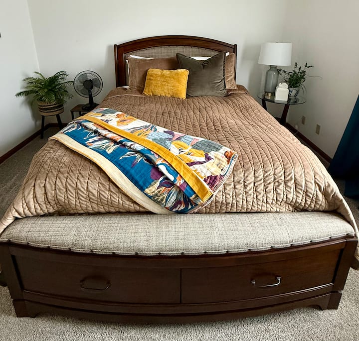 Fully Furnished 1-bedroom Apt - Lincoln