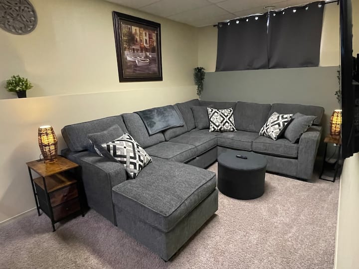 Hinton Creekside B&b 
4 Bdrm | 2  Bath | Hot Tub - Hinton
