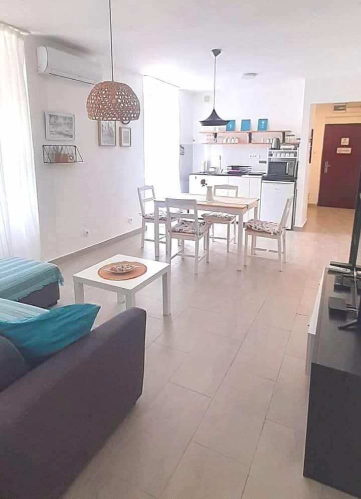 Cozy Apartment Kotor Free Parking
5 Min Old Town - Kotor