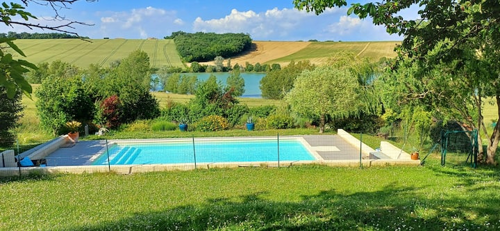 Appartement à La Campagne Avec Piscine - Gers
