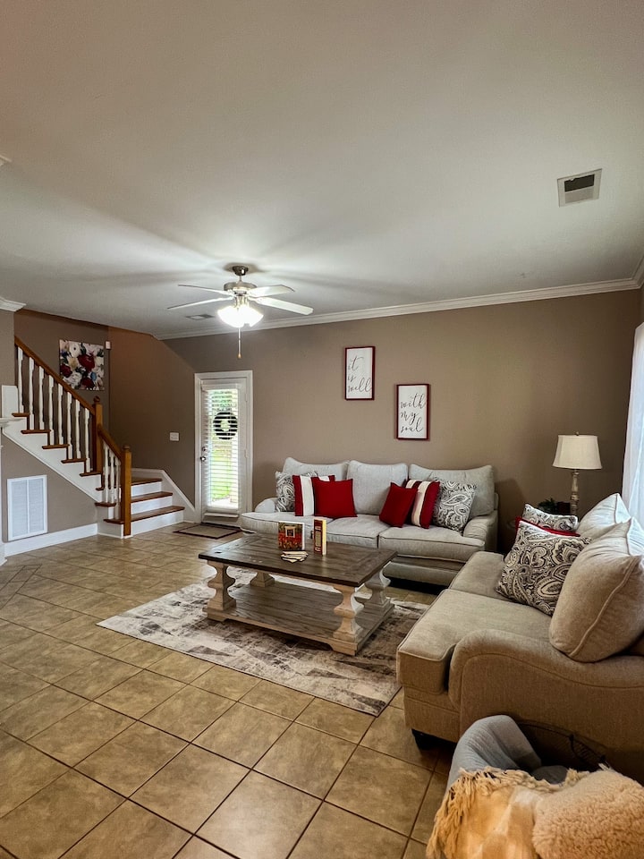 Home In Oxford - Shelby’s In The Sip - Oxford, MS