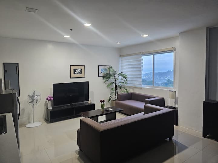 Spacious 2br Condo Unit,beside Sm Uptown Primavera - Cagayan de Oro
