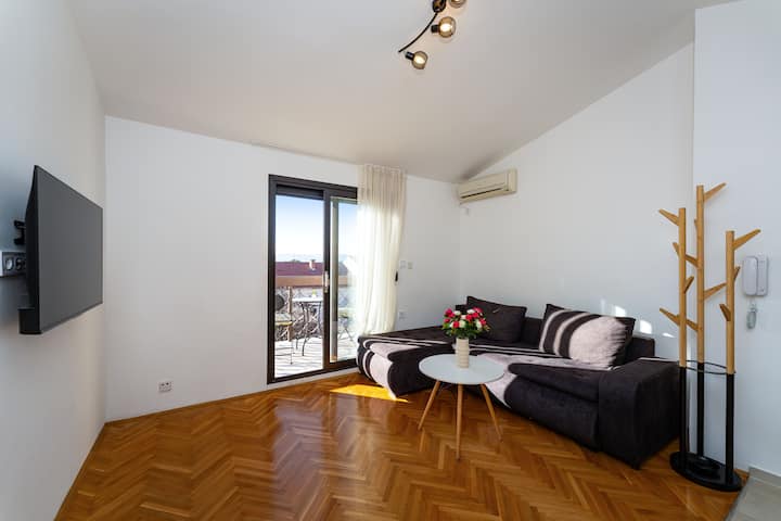 Villa Zlata - Stylish Loft Apartment - Biograd na Moru