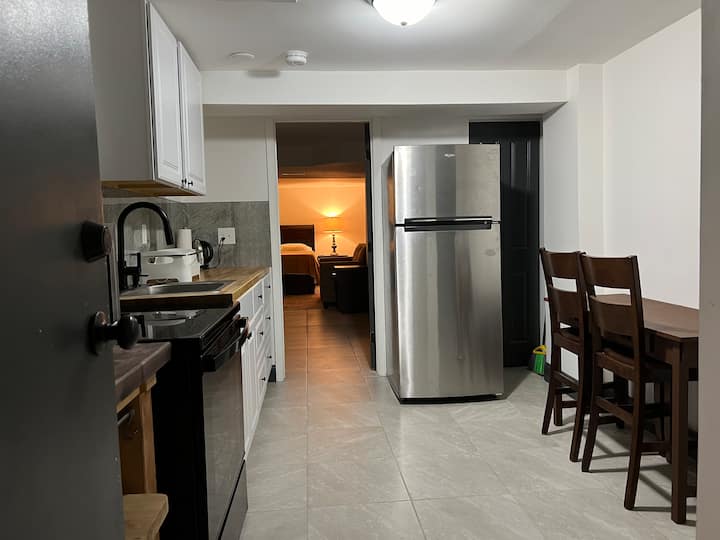 Essential Suite In Baltimore - Baltimore, MD