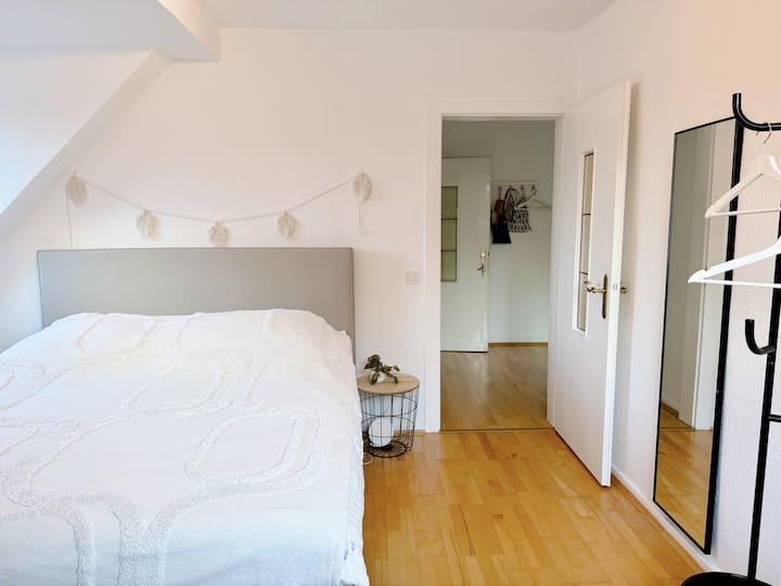 The Panda Cove - Messenahes Wohnen Am Stadtwald - Essen main station