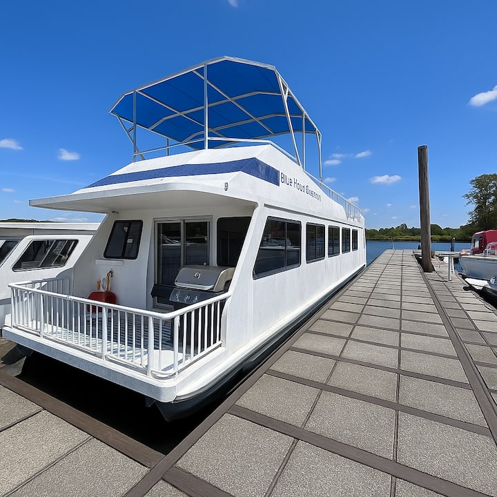 Sunseeker - Houseboat - Lake Cowichan