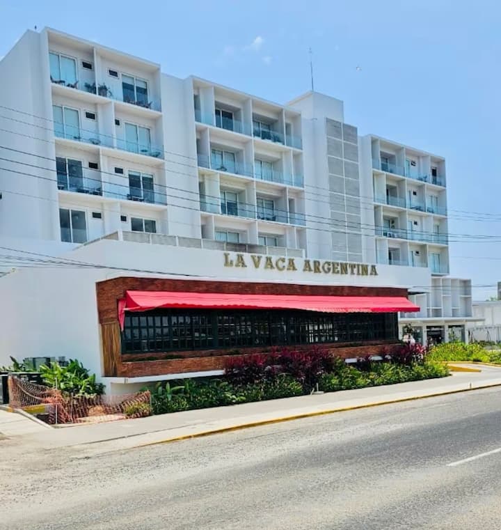 Cozy, Modern Getaway In Nuevo Vallarta - Nuevo Vallarta