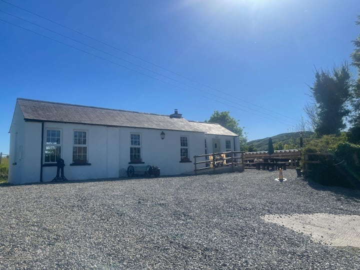 Cottage In Lislea, Camlough Lake - Newry