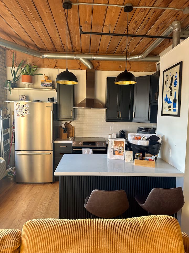 The Noble Loft - Prime Location - Toronto