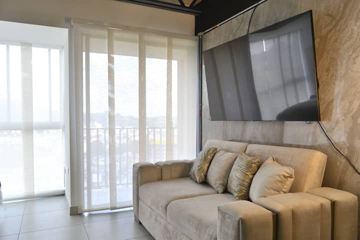 Cozy Studio W/ Balcony & View - Santa Rosa de Cabal
