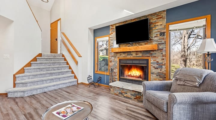 Galena Territory 2br Condo | Semi-private Pool - Galena, IL