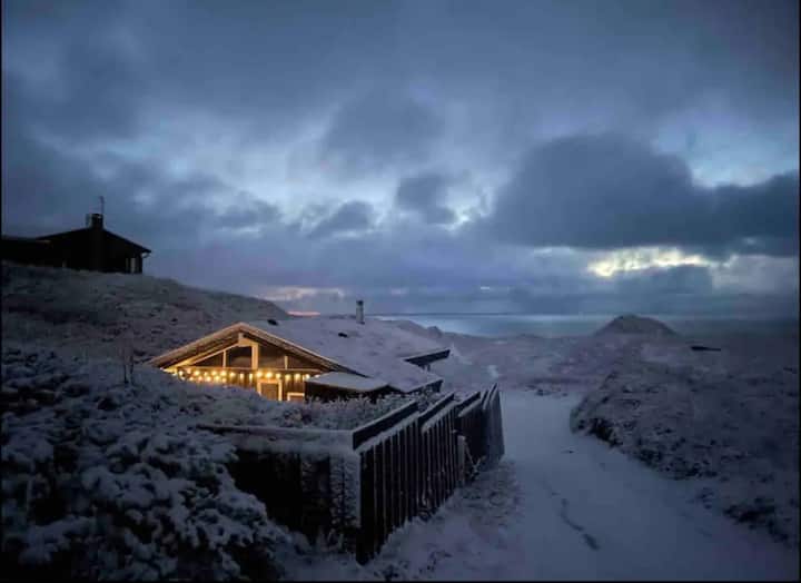 Cosy Cabin On The Beach With Breathtaking View - Hirtshals